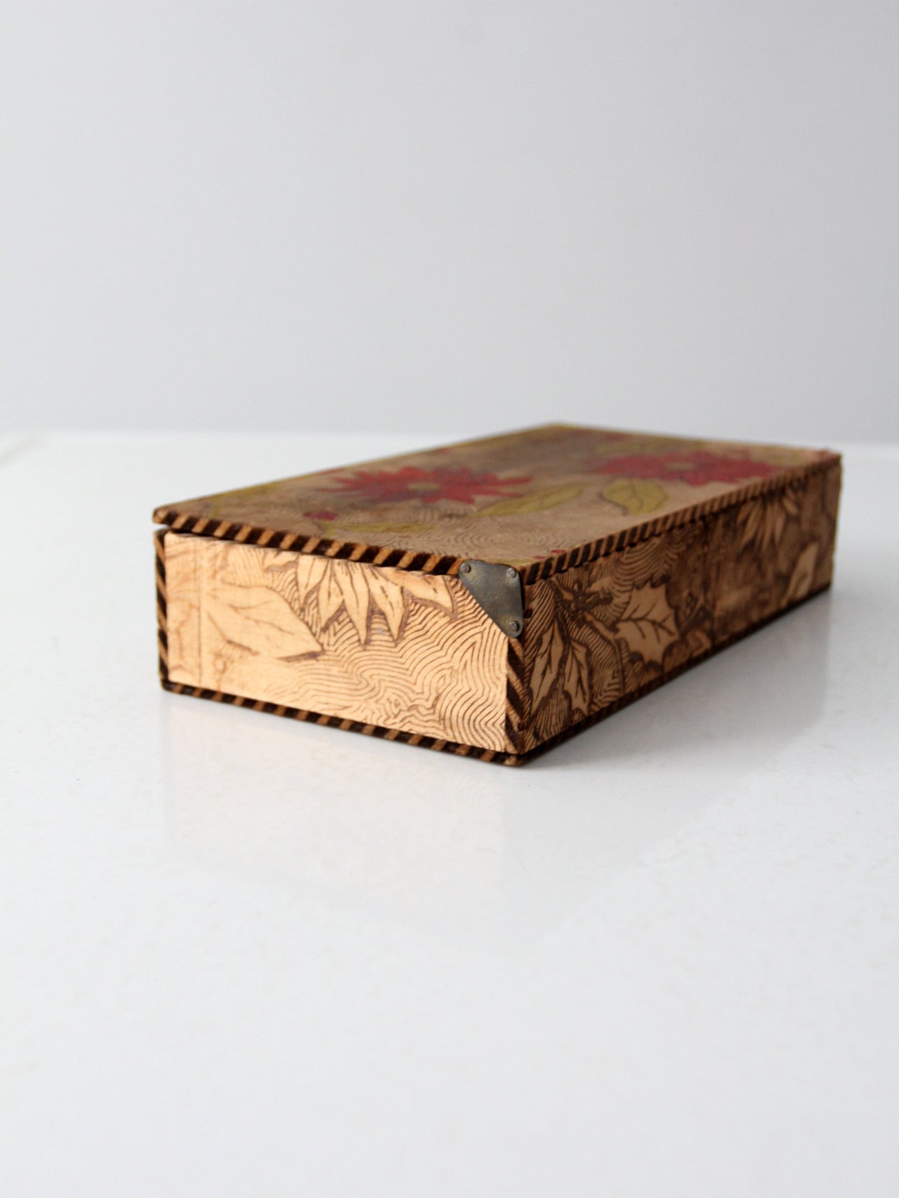 Victorian pyrography box – 86 Vintage