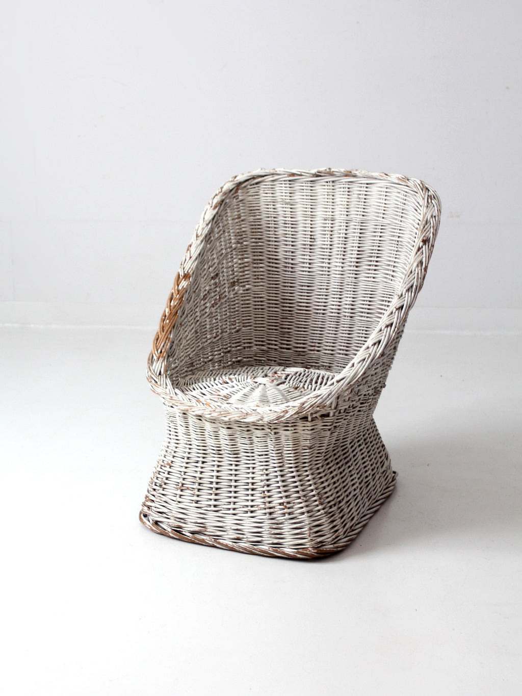 vintage white wicker bucket chair – 86 Vintage