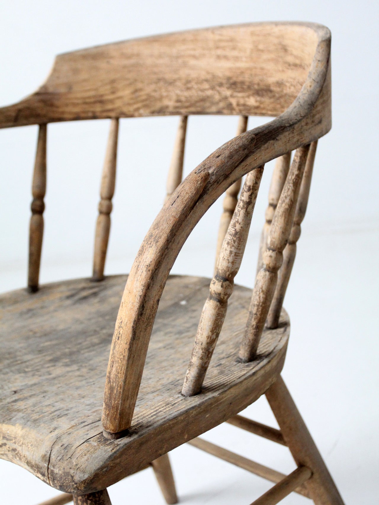 antique rustic captain's chair – 86 Vintage