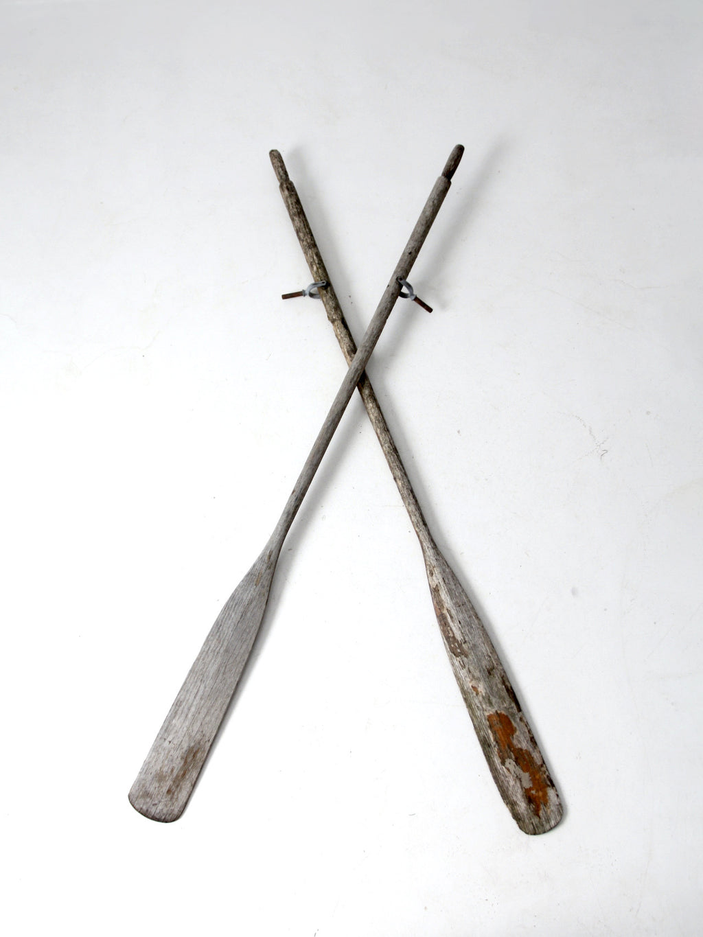 antique distressed wooden oars pair – 86 Vintage