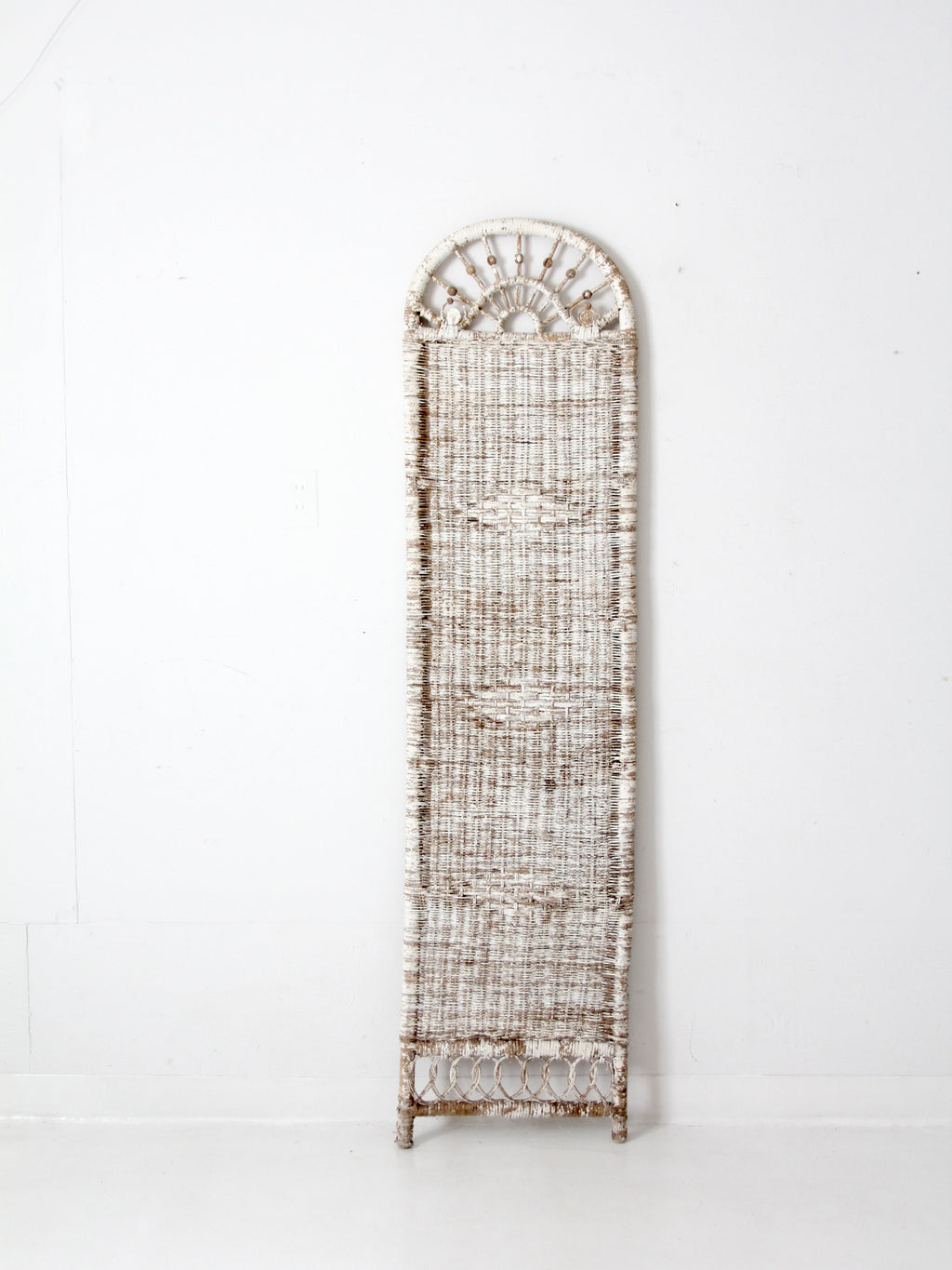 antique white wicker wall panel – 86 Vintage