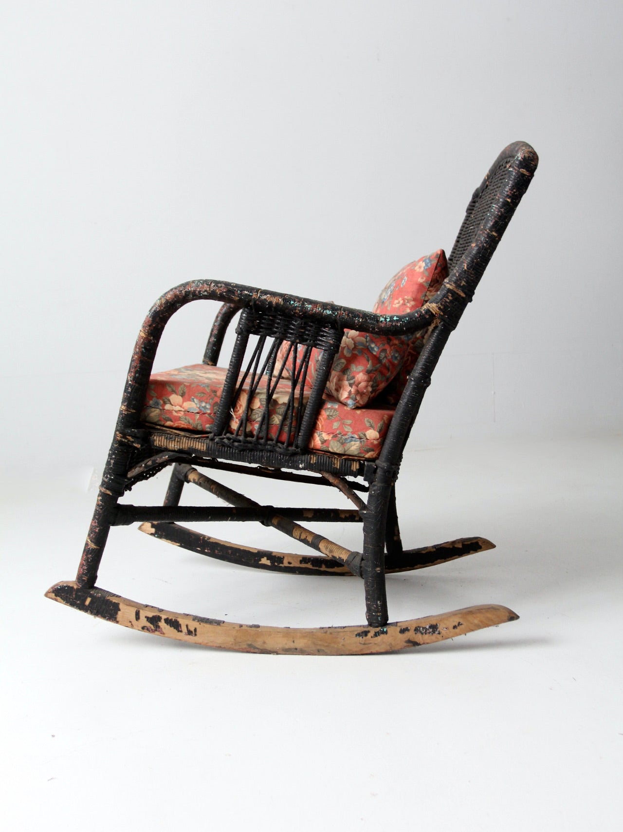 antique wicker rocking chair – 86 Vintage