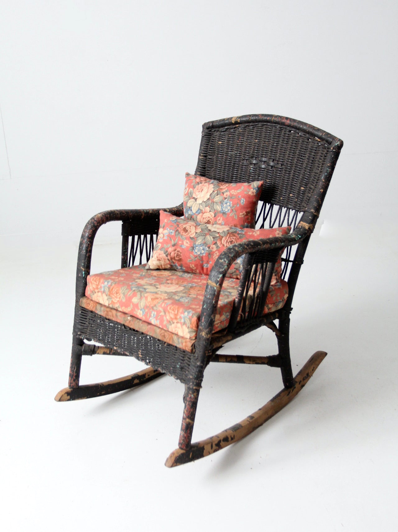 antique wicker rocking chair – 86 Vintage