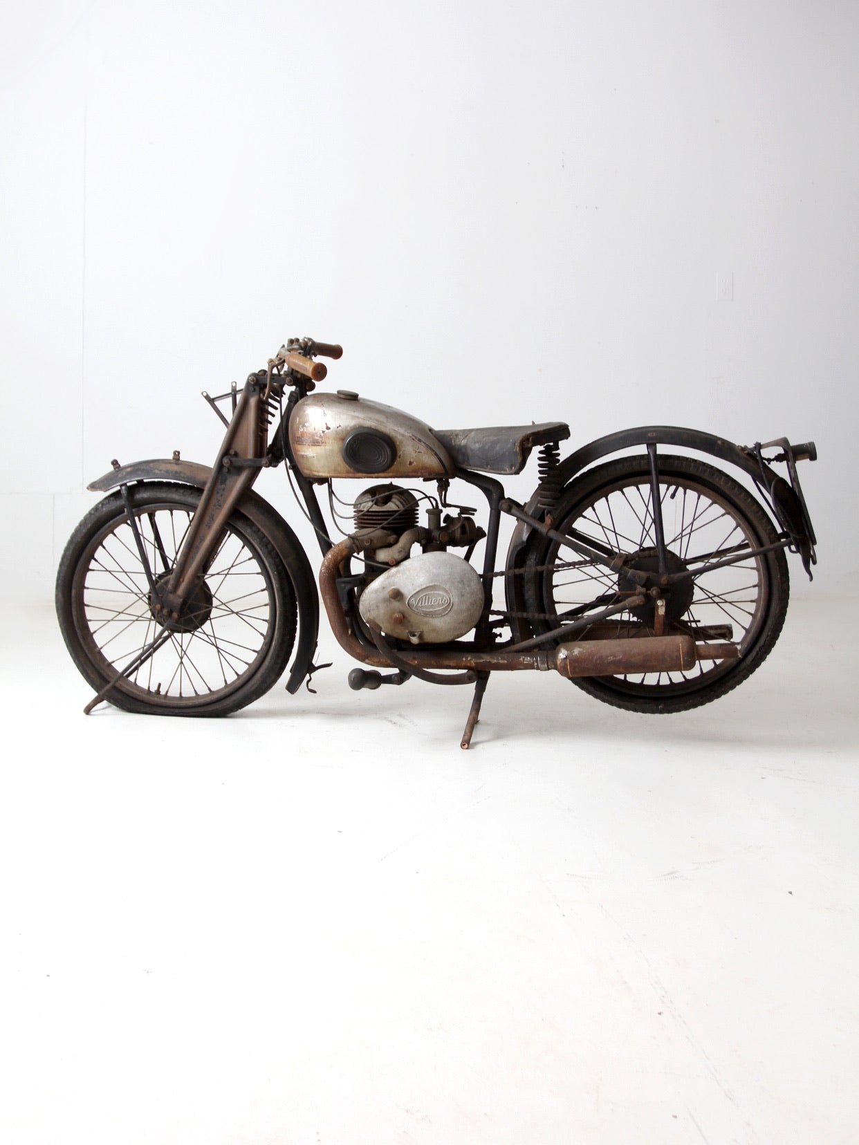 Ambassador Motorcycle – 86 Vintage