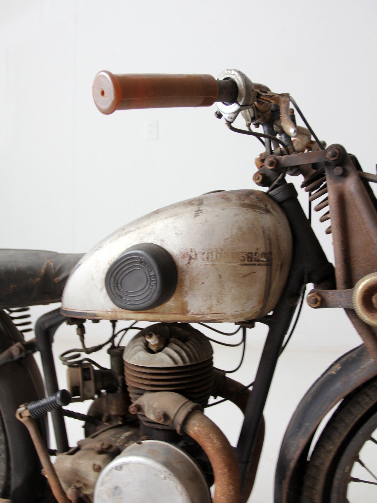 Ambassador Motorcycle – 86 Vintage