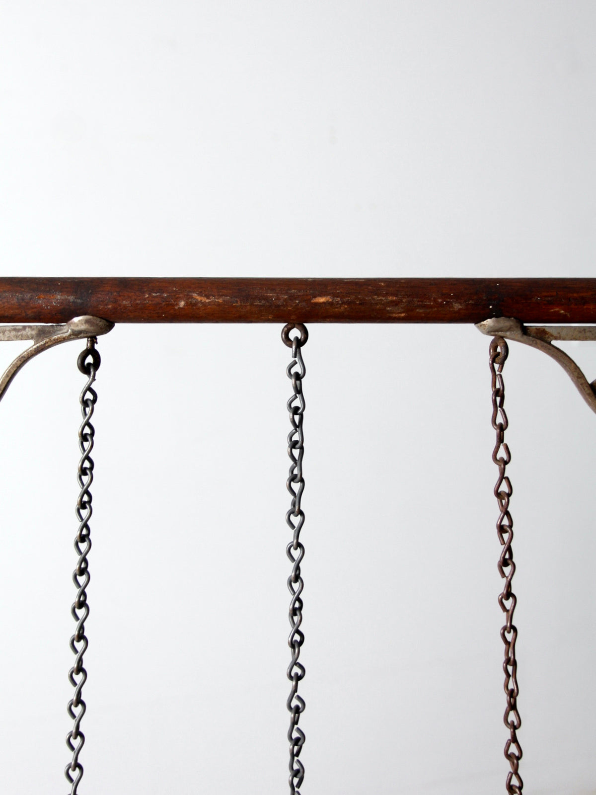 antique décorative swing chair – 86 Vintage