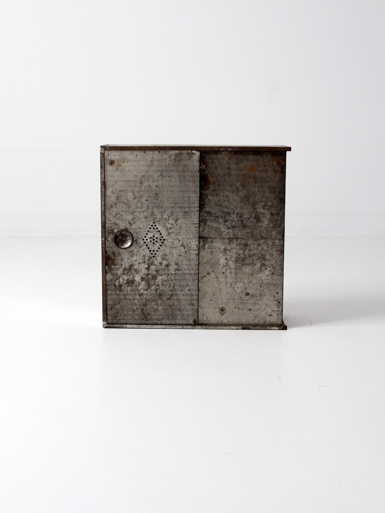 vintage metal bread box – 86 Vintage