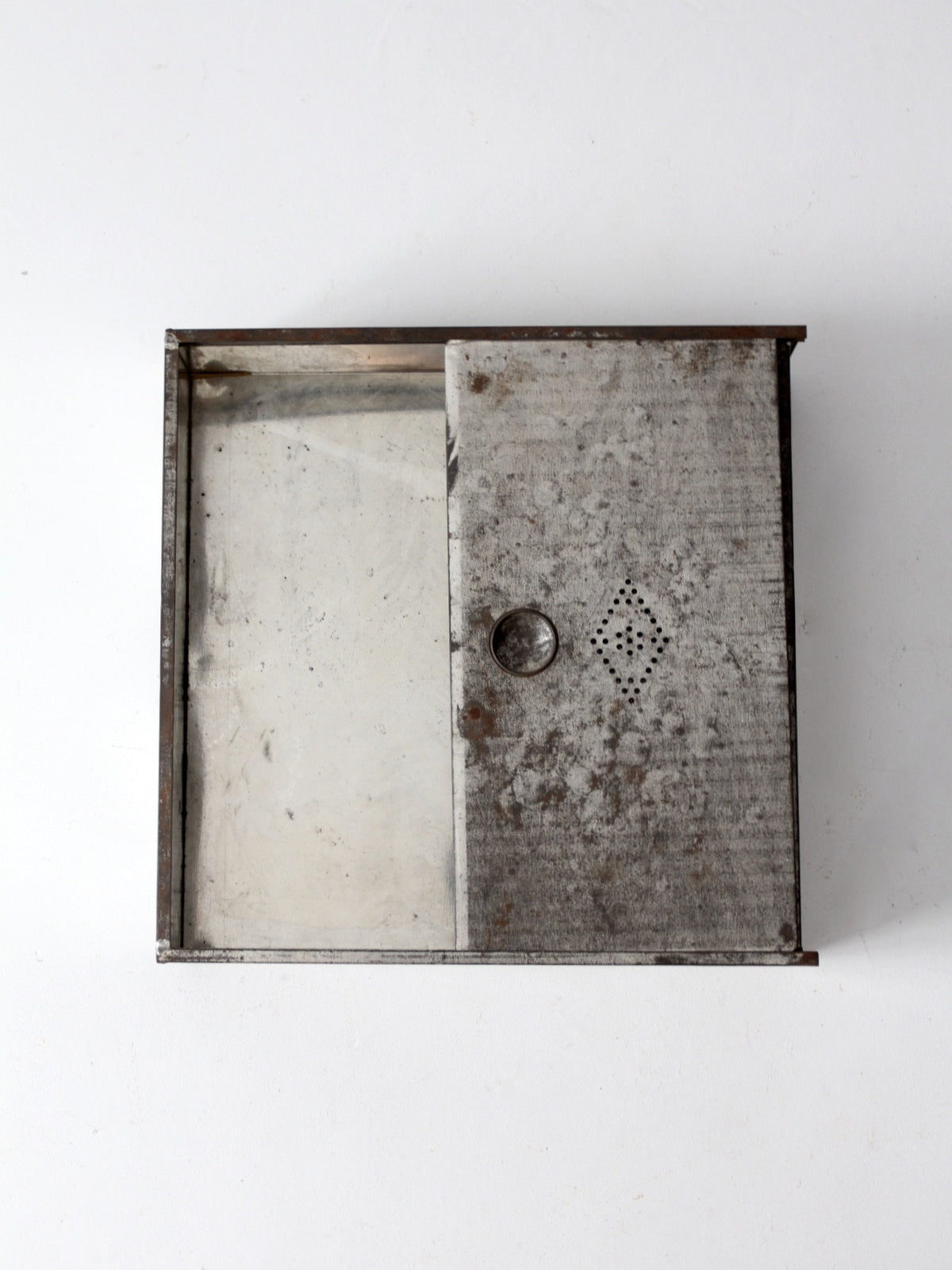 vintage metal bread box – 86 Vintage