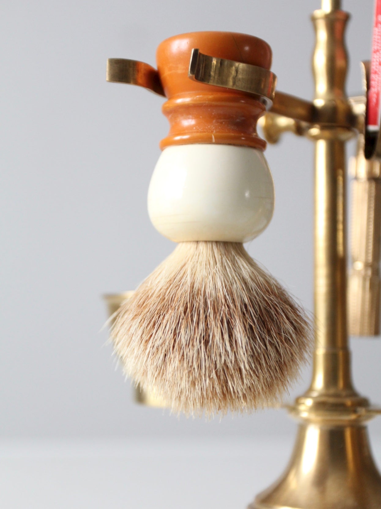 antique brass grooming stand with mirror and Gillette razor – 86 Vintage