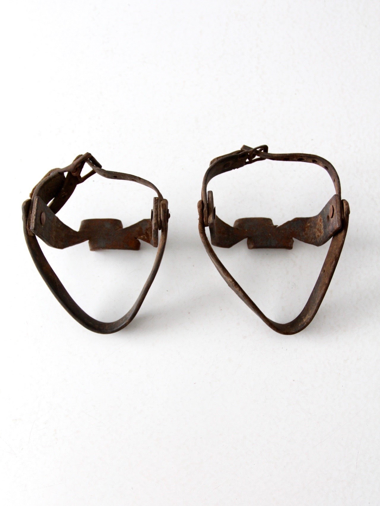antique iron ice shoe cleats – 86 Vintage